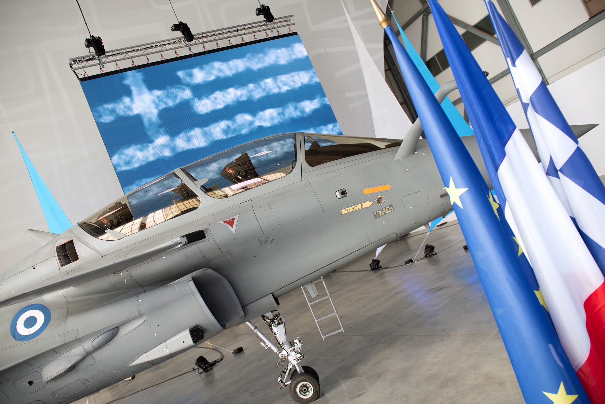 DASSAULT AVIATION livre son premier Rafale à la Grèce - Press kits de ...